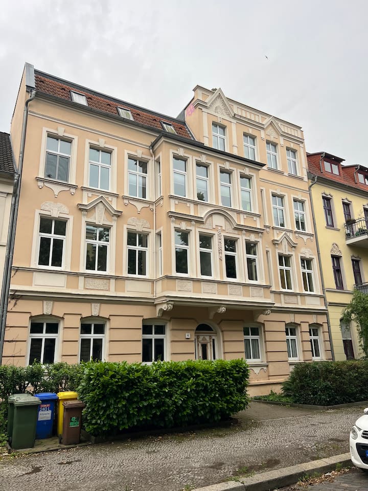 *Neu* Zentrale Große Wohnung - Magdeburg