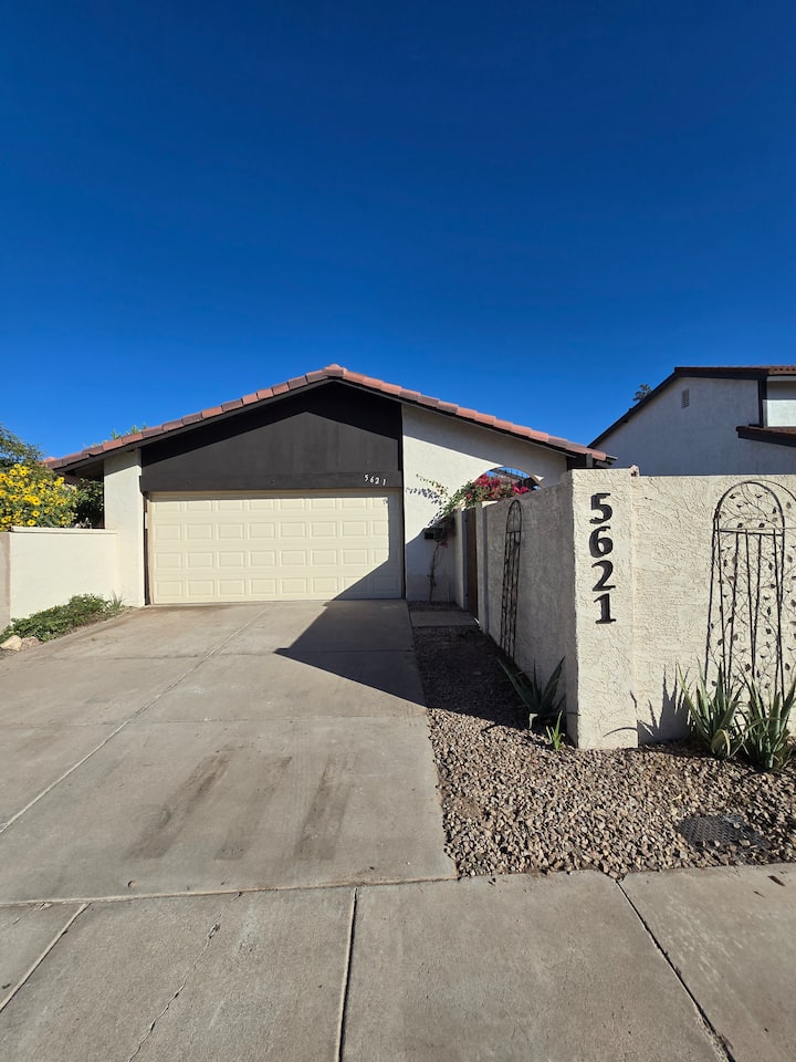 The Home On Sailors Reef - Tempe, AZ