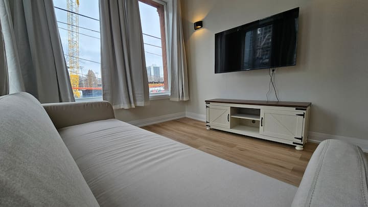 Bright Two Bedroom Apartment Dt U1 - Toronto