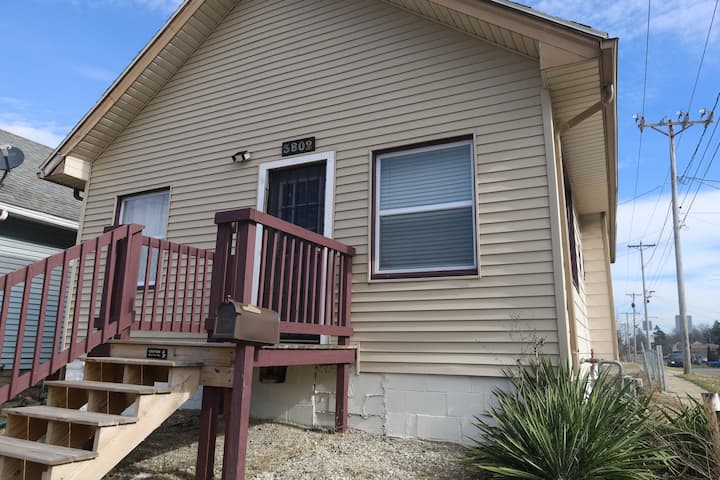 2br Home | Ideal For Workers Near Hwy & Hospitals - Toledo, OH