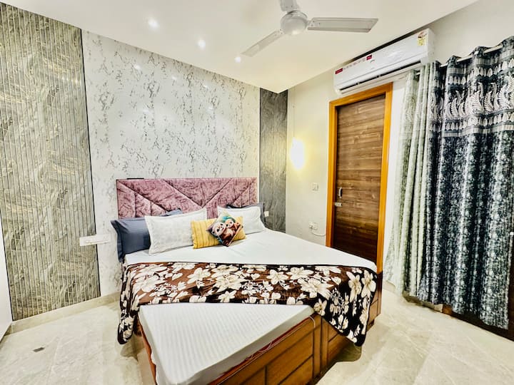 Clean & Cozy 2bhk Ground Stay - Sahibzada Ajit Singh Nagar