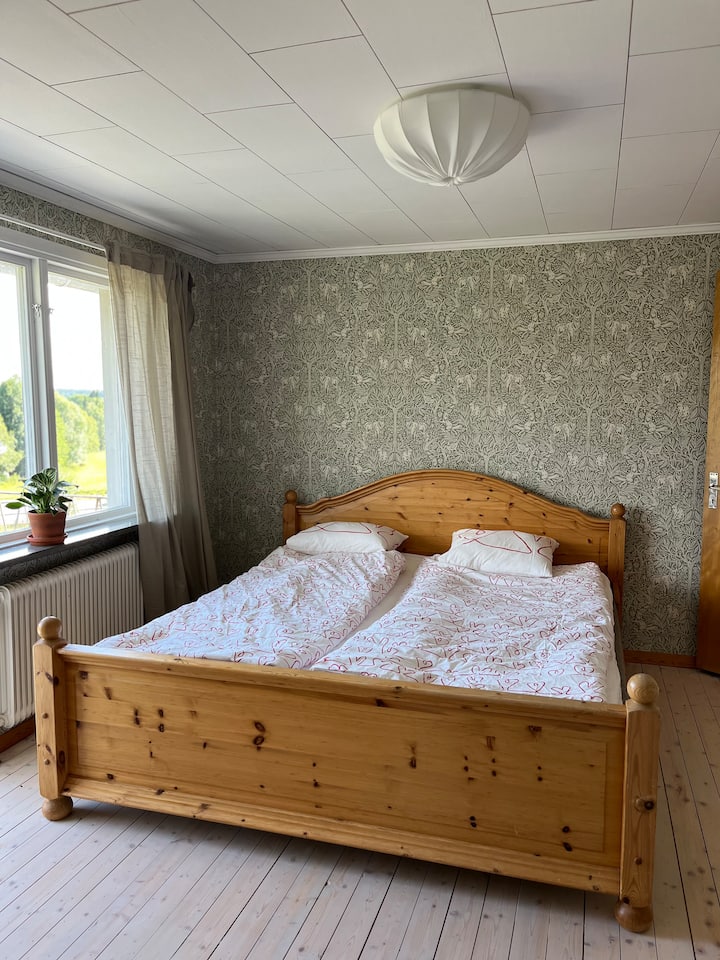 Lägenhet På öVervåning Av Villa, Med Egen Entré - Ulricehamn