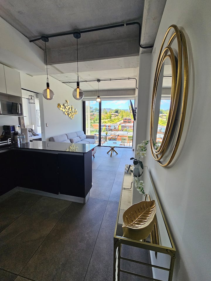 Beautiful 2 Bedroom Apt Near Embassy W Ac - Guatemala City