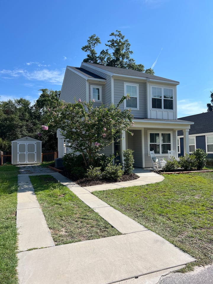 The Salty Sailor - Beaufort, SC