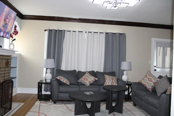 Welcome To Luxury Cleveland Stay - Berea, OH
