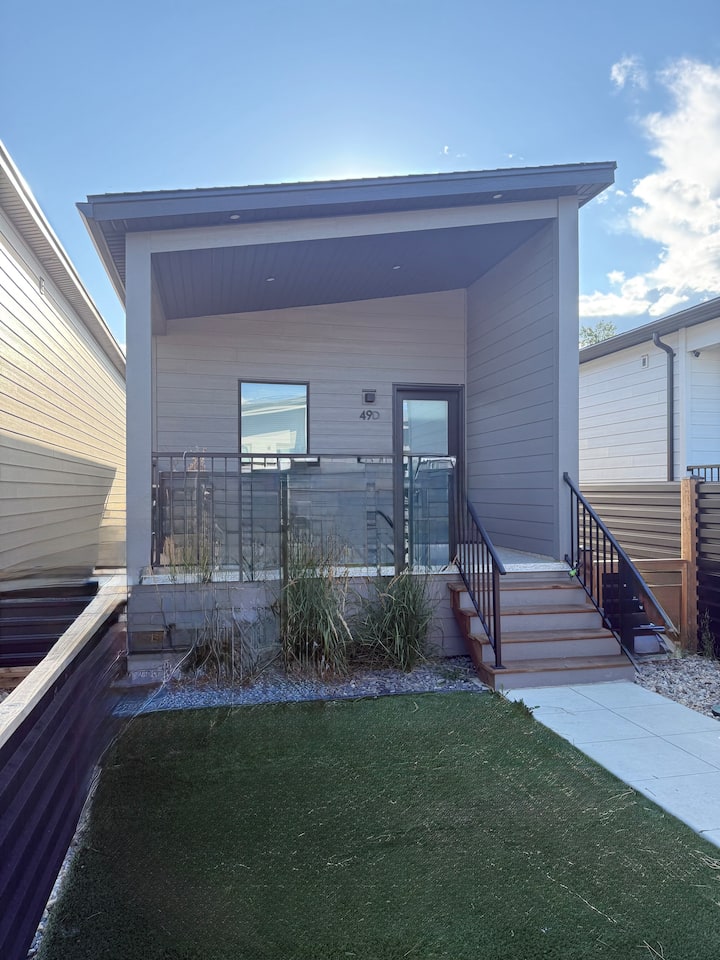 Hummingbird - Tiny Home Kelowna - Lake Country