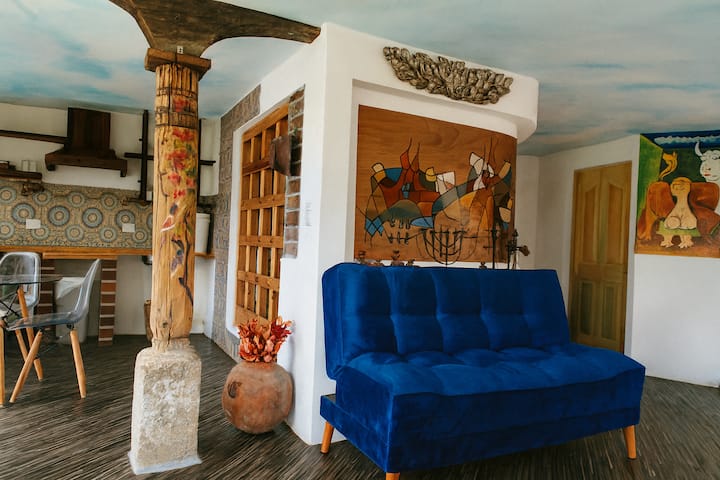 Volcano Views | Free Parking | Nature + Views - Antigua Guatemala