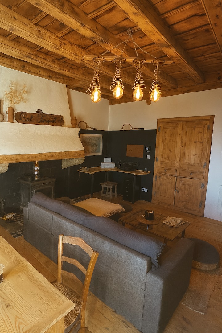 Cal Mimi Fanguet - Authentique, Vue Montagne, Cosy - Bourg-Madame