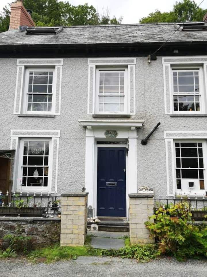 Greenfields Cottage - Cardigan