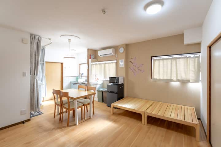 駅から徒歩5分・【最大8名】桜モチーフで家族向けの広々2dk・立地最高の銭湯とアートの街・北加賀屋 - Japan