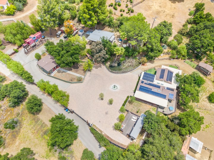 Cornell Canyon Retreats - Agoura Hills, CA