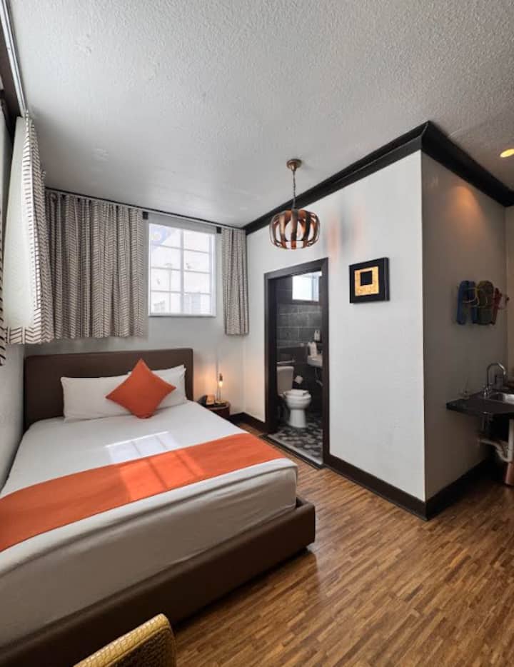 Ada Room, Miami Beach, Prime Spot - Miami Beach, FL