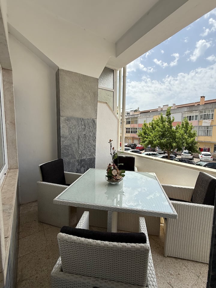 Stay At May's! Modern & Cozy Apartment - Agualva-Cacém