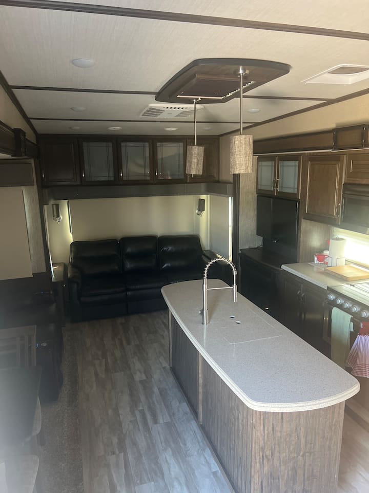 Luxurious Rv Stay. Very Serene! - Roswell