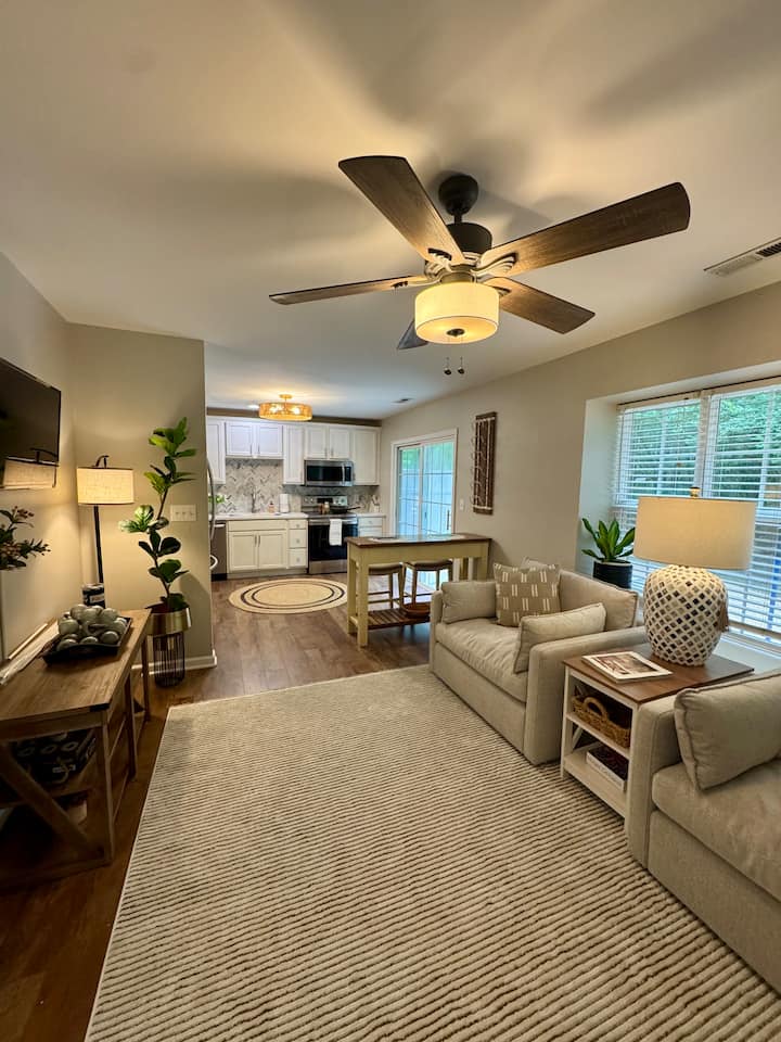 Stylish 3 Bedroom Townhome! - Wake Forest, NC