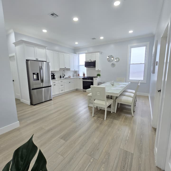 Chic Apartment- 20 Min From Manhattan, Nyc - Queens, NY