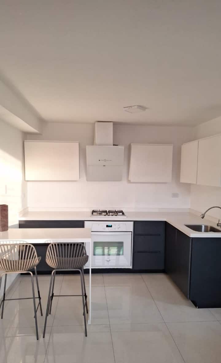 Apartamento Recien Actualizado Cerca De Sebucan - Caracas