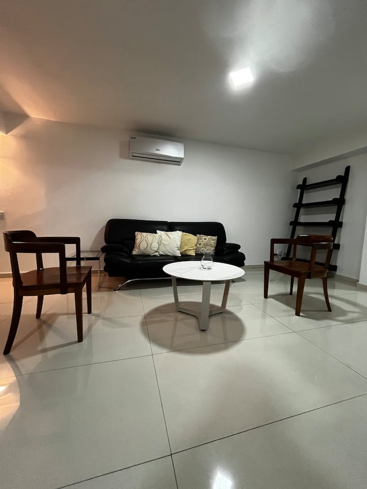 Apartamento Recien Actualizado Cerca De Sebucan - Caracas
