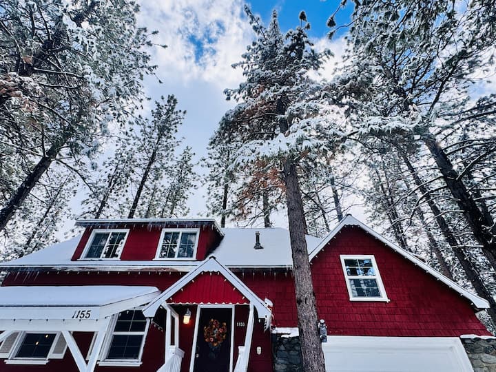 Crimson Lodge | Fireplace, Firepit, Near Mthigh - Wrightwood, CA