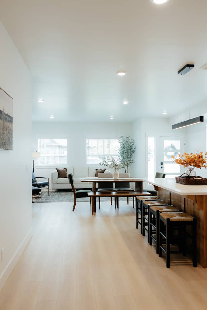 New - Luxury Oversized Townhouse + Greenbelt - Idaho Falls, ID
