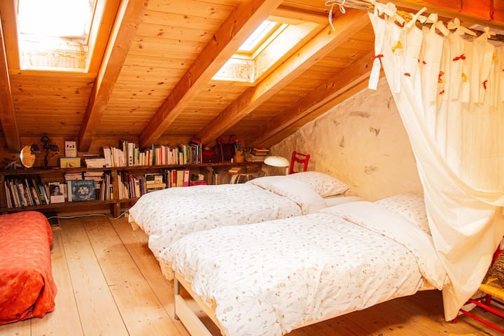 Suite Gaudi/ Vue Exceptionnelle Montagnes & Hammam - Charmey