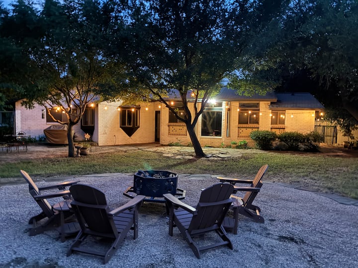 The Dawn House - Family Guest Retreat - Sleeps 9 - Boerne, TX
