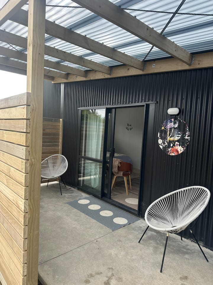 Coastal Studio - Gisborne