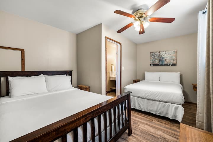 One Bedroom Suite | Pool | Bbq | Near Canyon Lake - Canyon Lake, TX