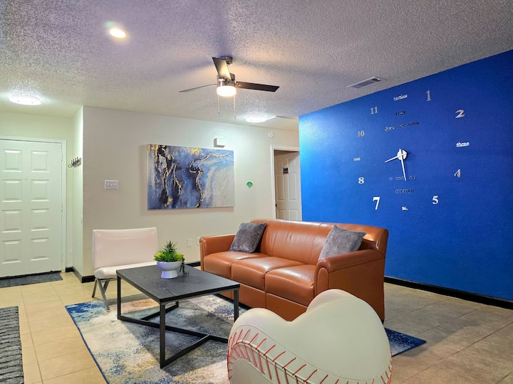 Sports Suite - Globe Life Field - Arlington