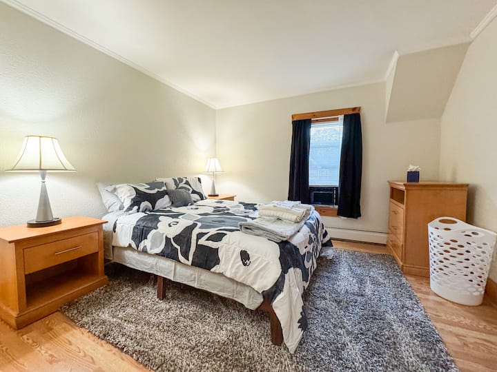 Manchester -Queen Beds - Mins To Mht - W/d In Unit - 맨체스터