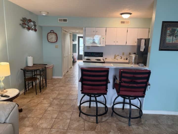 Lake View Condo Workers Escape - Port Arthur, TX