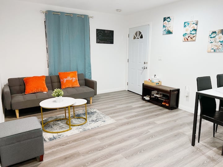 Charming 2b2b Getaway | Close To Dtla - Monterey Park, CA