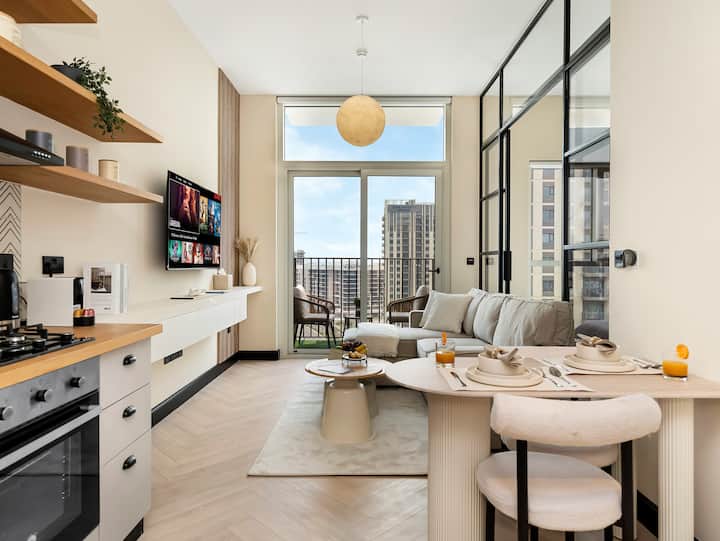 Stylish 1br In Socio | Pool, Cinema & Game Lounge - Dubai