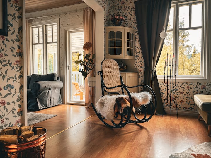 House On The Hill In Warmland - Zweden