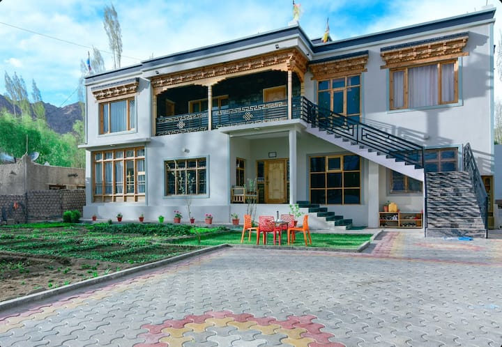 Dol-khang, 04 Rooms - Leh