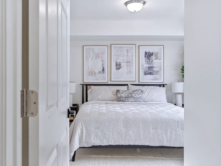 2ce As Nice! 2 King Beds, 2 Living Rooms, Parks 4 - Grand Junction, CO