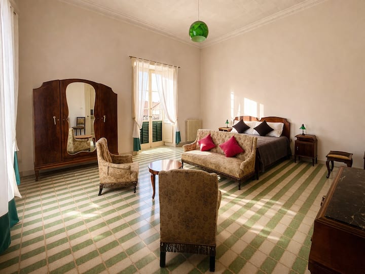 Domus Evora – Dimora D’epoca In Centro Storico - Tropea