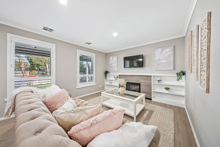 Newley Renovated Home - Mitcham