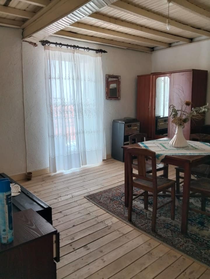 Country Home - Monsanto