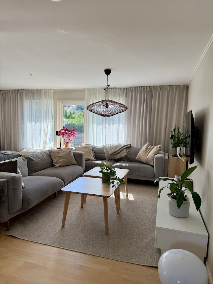 Rymlig Villa Nära Stad Och Natur - Växjö