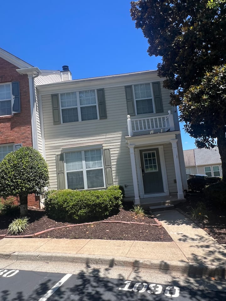 Townhouse In Alpharetta Ga - Alpharetta, GA