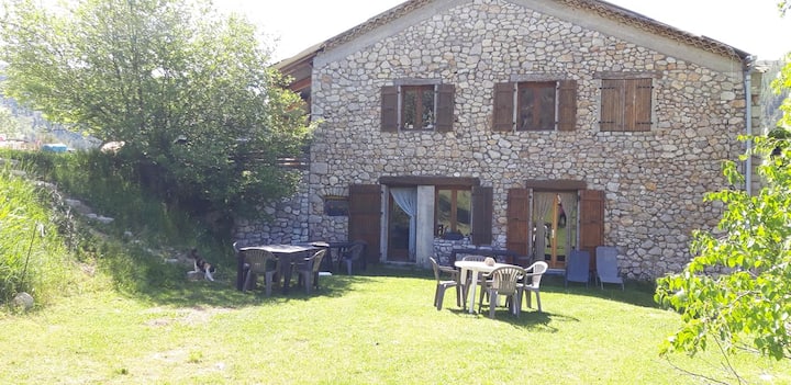 Chambre à La Campagne Avec Cuisine Et Terrasse - Sisteron