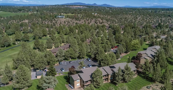 Spacious Eagle Crest B - Redmond, OR