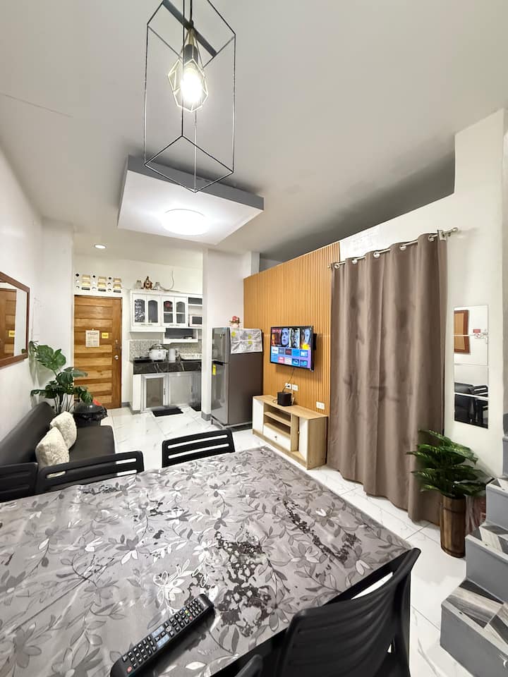 Spacious 3flr House In Manila - Manila