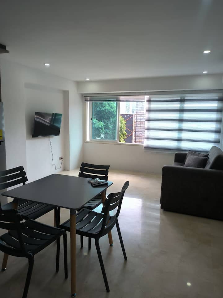 El Rosal Bello Nuevo Top - Caracas