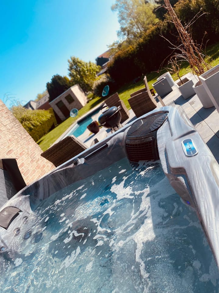 Villa Avec Piscine Chauffée & Jacuzzi - Liège