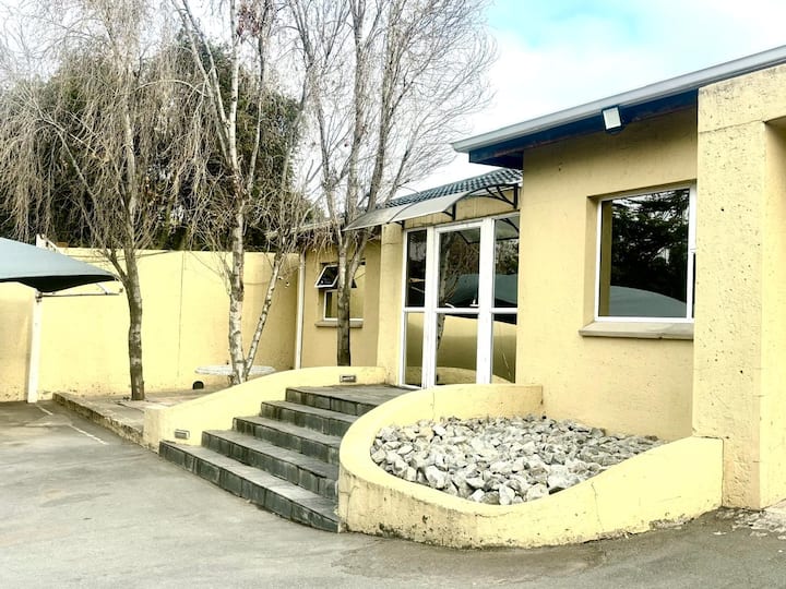 Glass House Guest House - Sandton