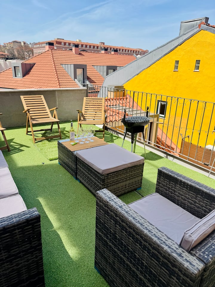 Chic Loft W/ Private Rooftop & Sunset Views - Lisboa