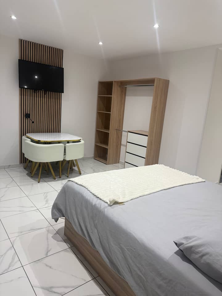 Roussillon 11, Appart Hôtel - Avignon