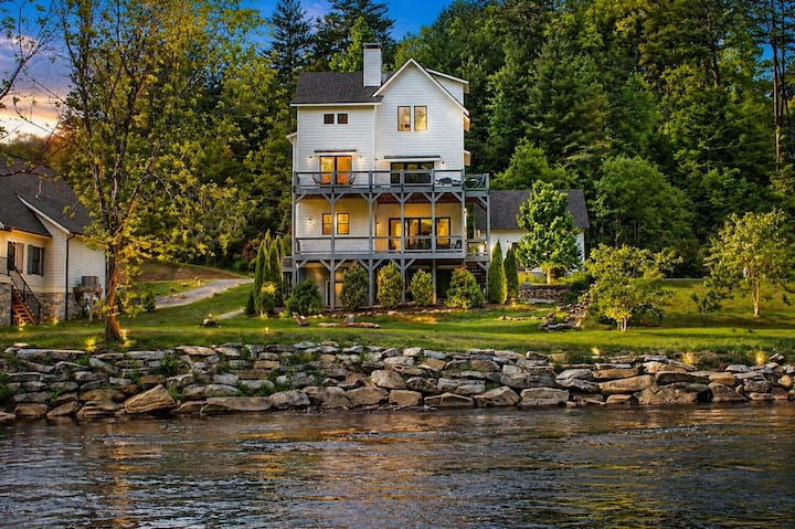 Tower On The Tuck | Wcu · Riverfront · Sauna - Sylva, NC
